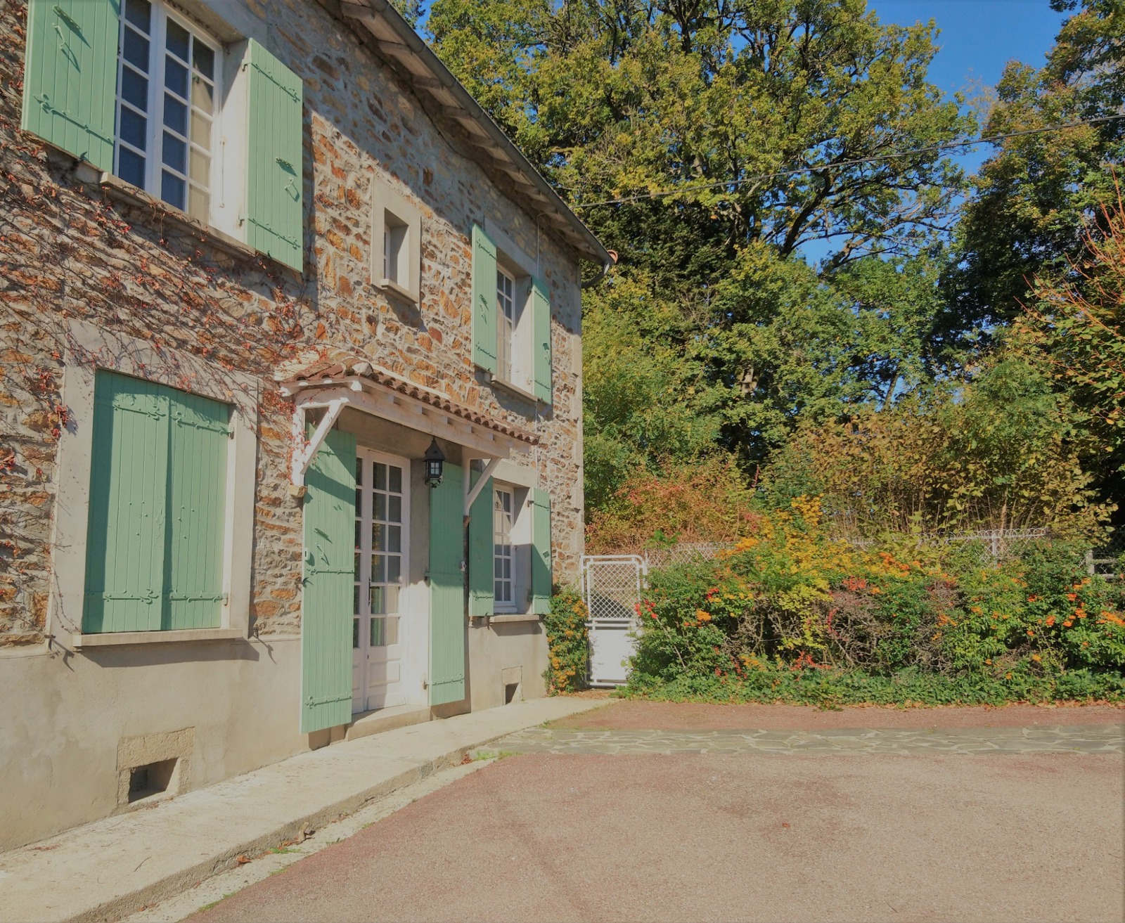 About Us | Award-Winning Gite in Dordogne | Your French Stay