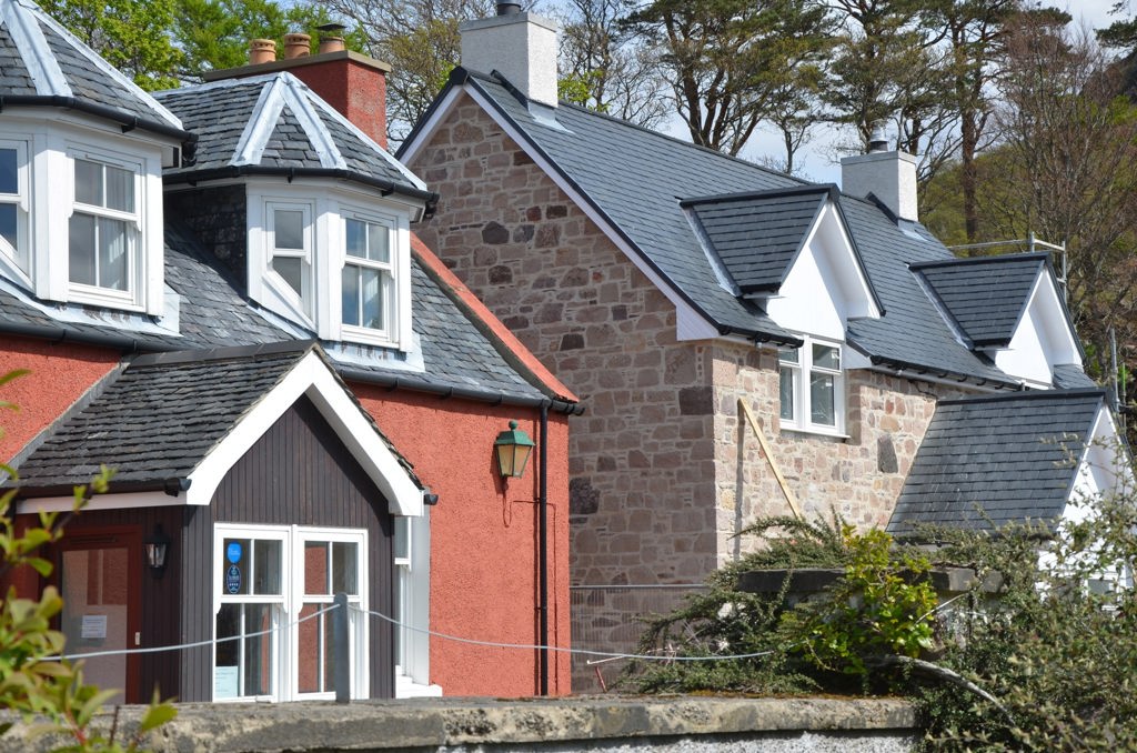 5 star accommodation in a picturesque coastal Highland village - Shieldaig