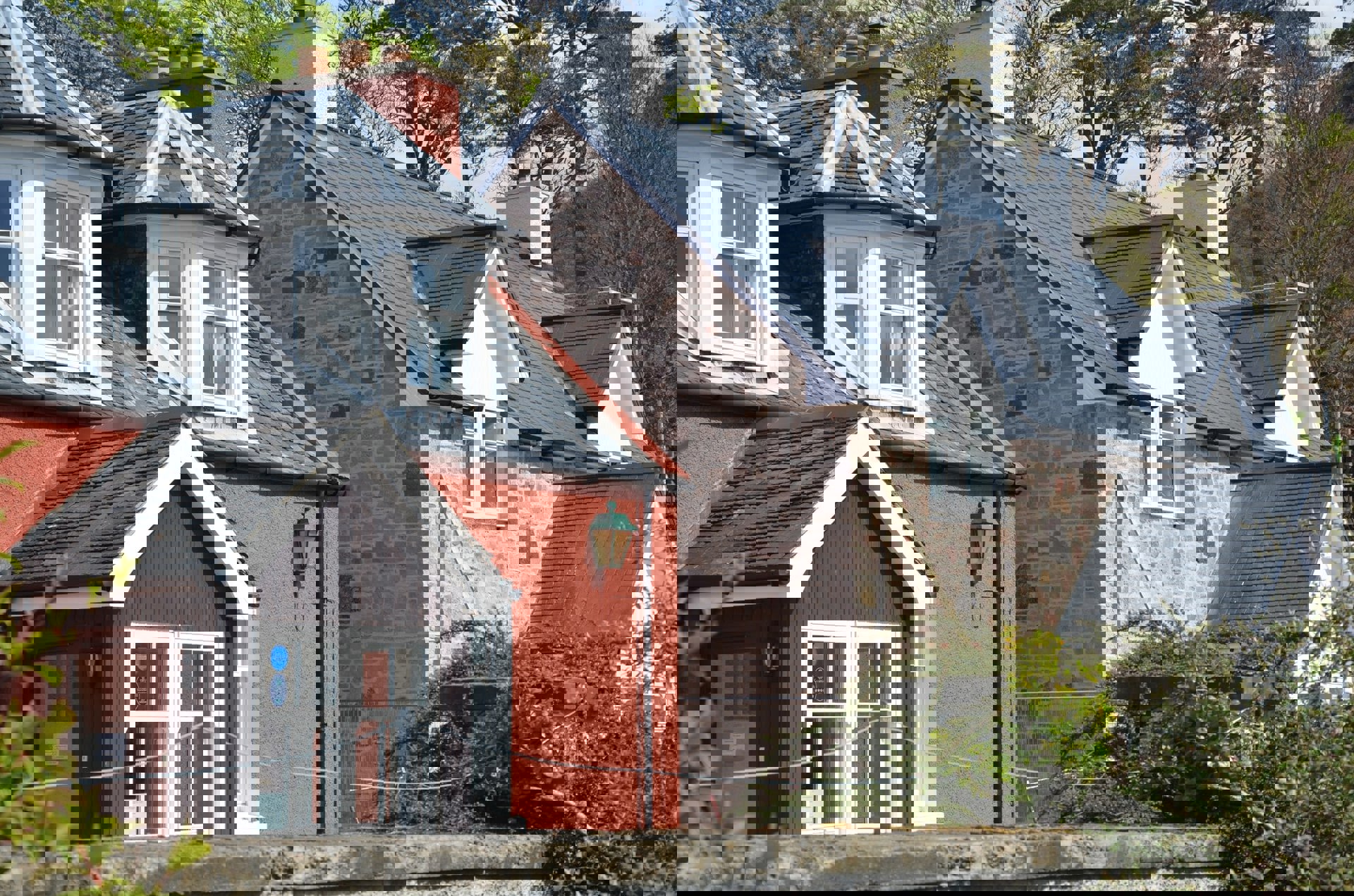 5 star accommodation in a picturesque coastal Highland village - Shieldaig