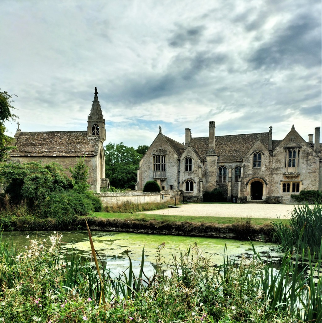 Places to visit - Coachmans Cottage