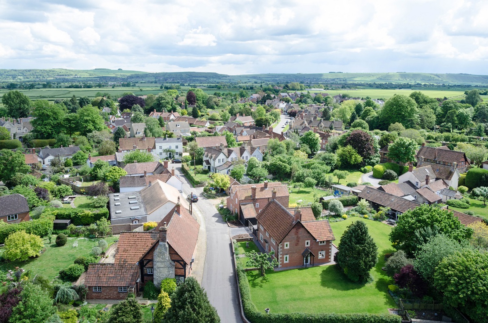 Wiltshire Village Luxury Self Catering Holiday Cottage - Coachmans Cottage